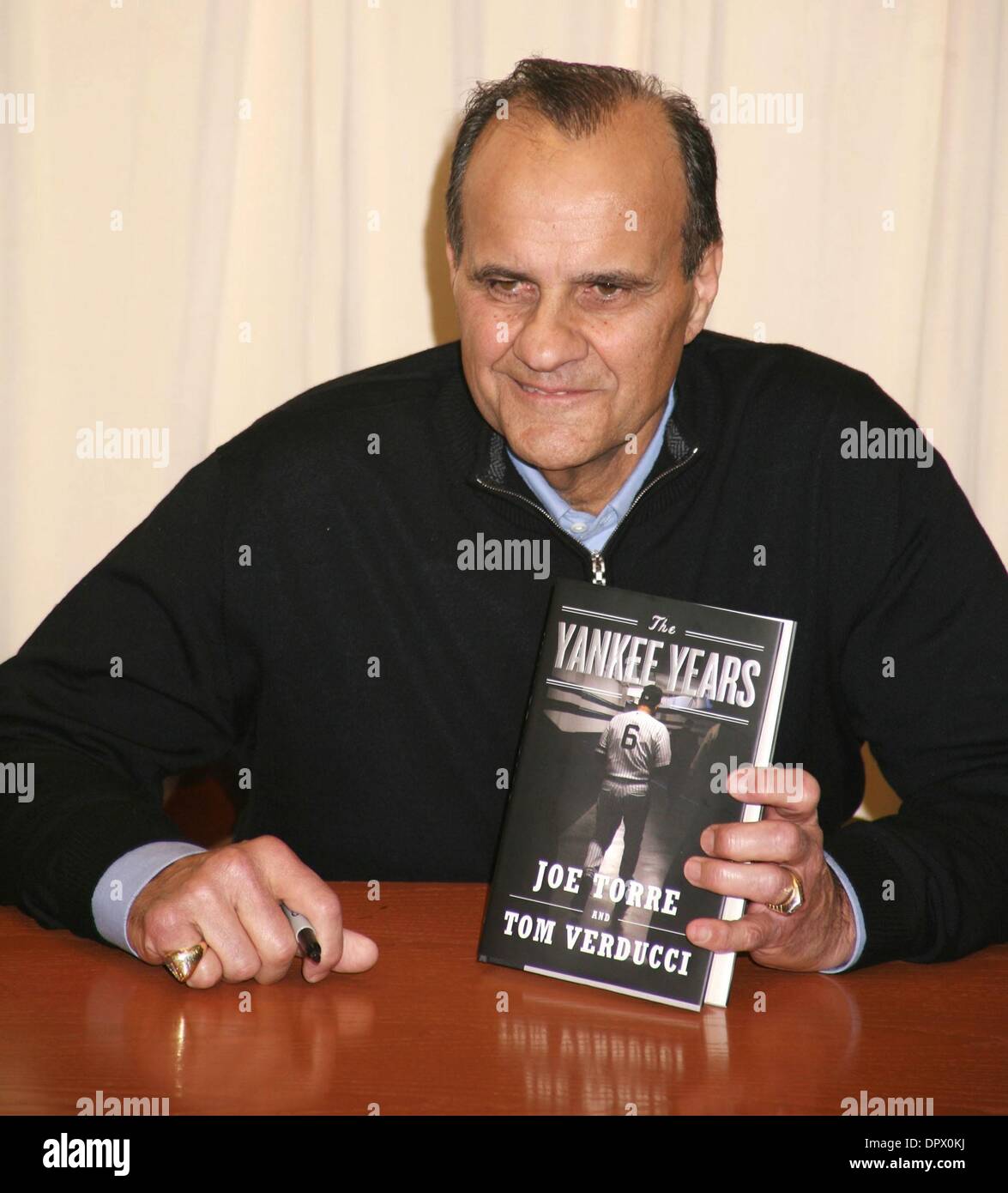 Manager joe torre hi-res stock photography and images - Alamy