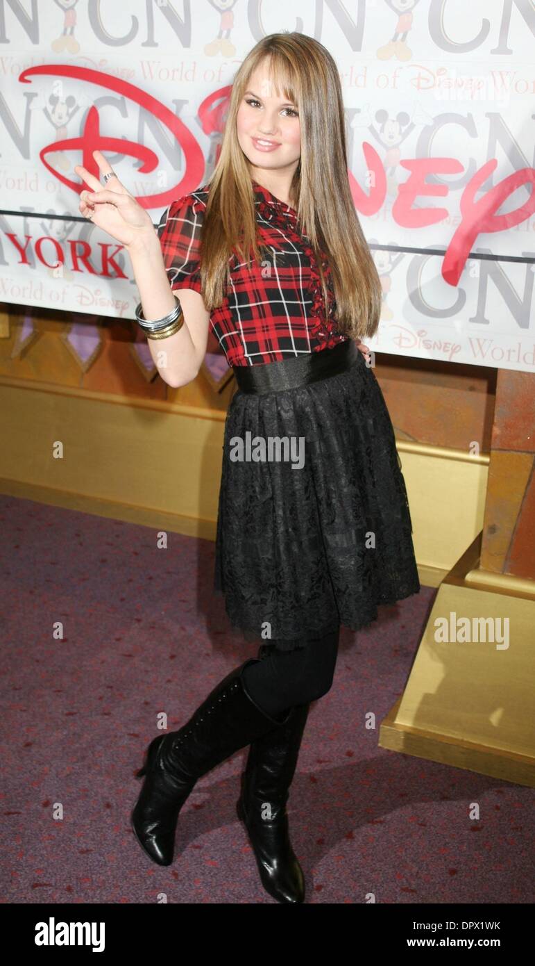 Mar 06, 2009 - New York, New York, USA - Actress DEBBY RYAN from the ...