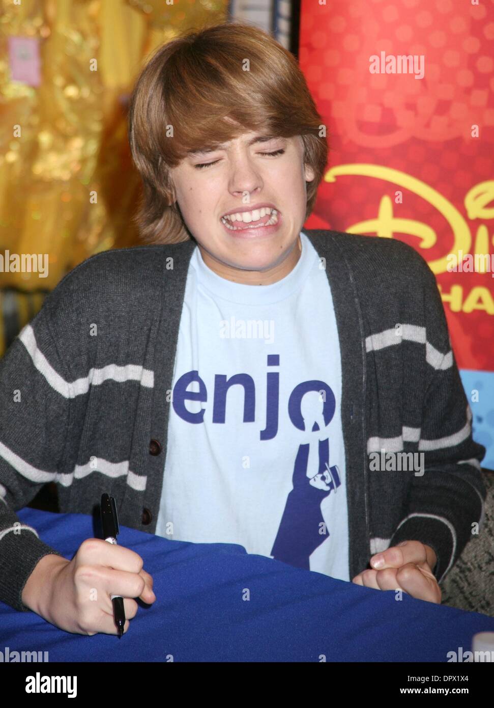 Mar 06, 2009 - New York, New York, USA - Actor COLE SPROUSE from the ...