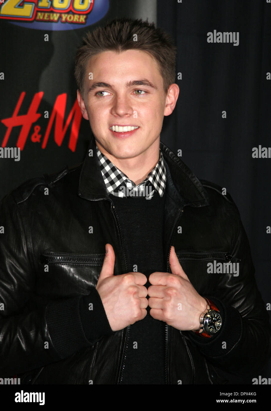 Dec 12, 2008 - New York, NY, USA - Singer JESSE MCCARTNEY poses for ...