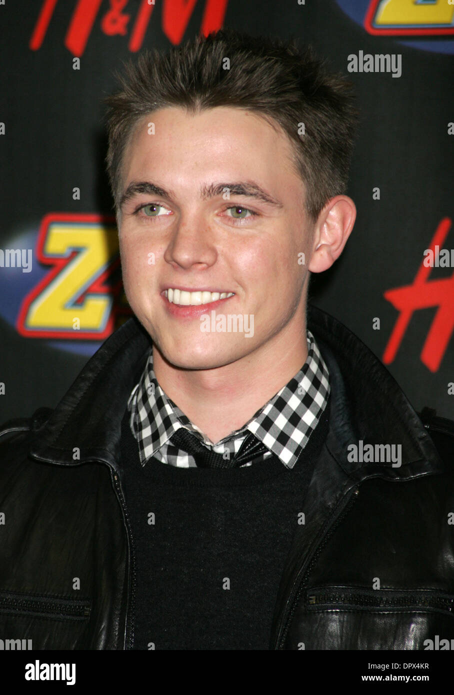 Dec 12, 2008 - New York, NY, USA - Singer JESSE MCCARTNEY poses for ...