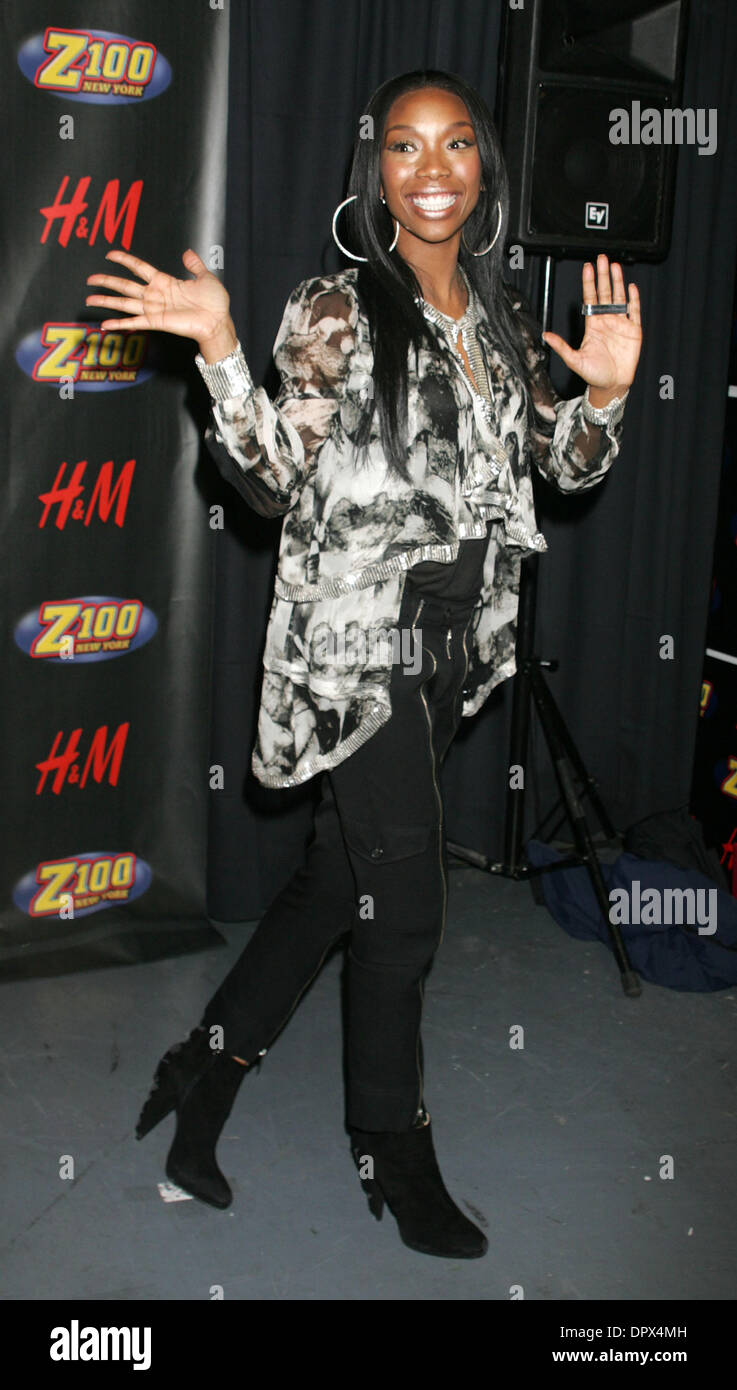 Dec 12, 2008 - New York, NY, USA - Singer/actress BRANDY poses for ...