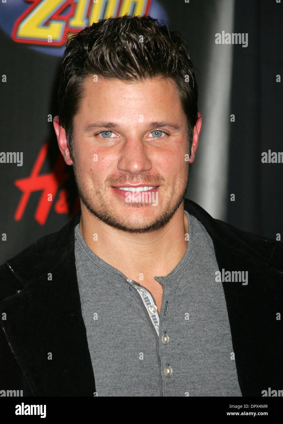 Dec 12, 2008 - New York, NY, USA - Singer NICK LACHEY pose for photos ...