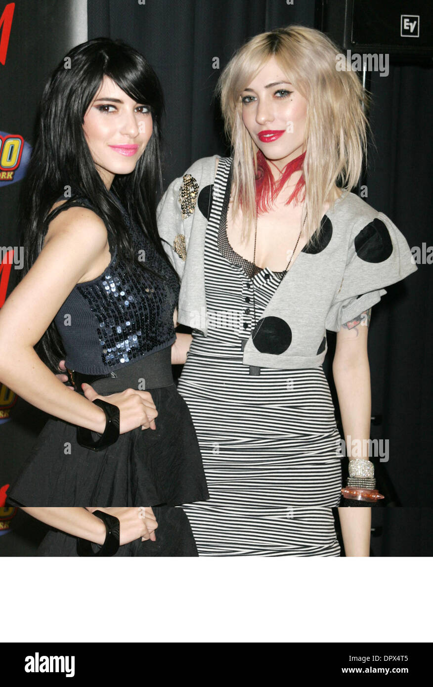 Dec 12, 2008 - New York, NY, USA - (L-R) LISA ORIGLIASSO and JESSICA ...