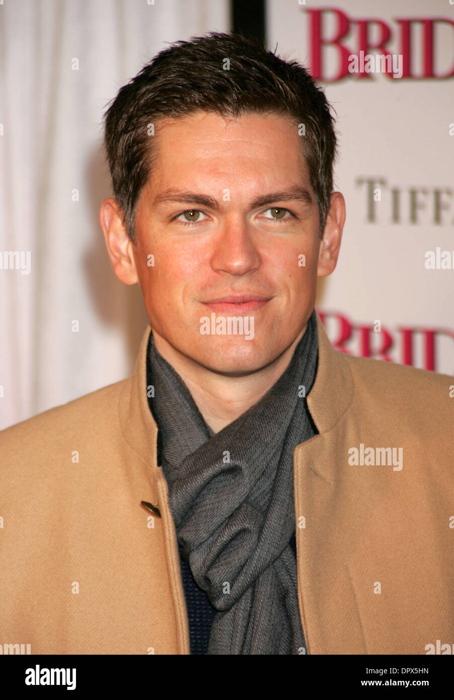 Steve howey bride wars hi-res stock photography and images - Alamy