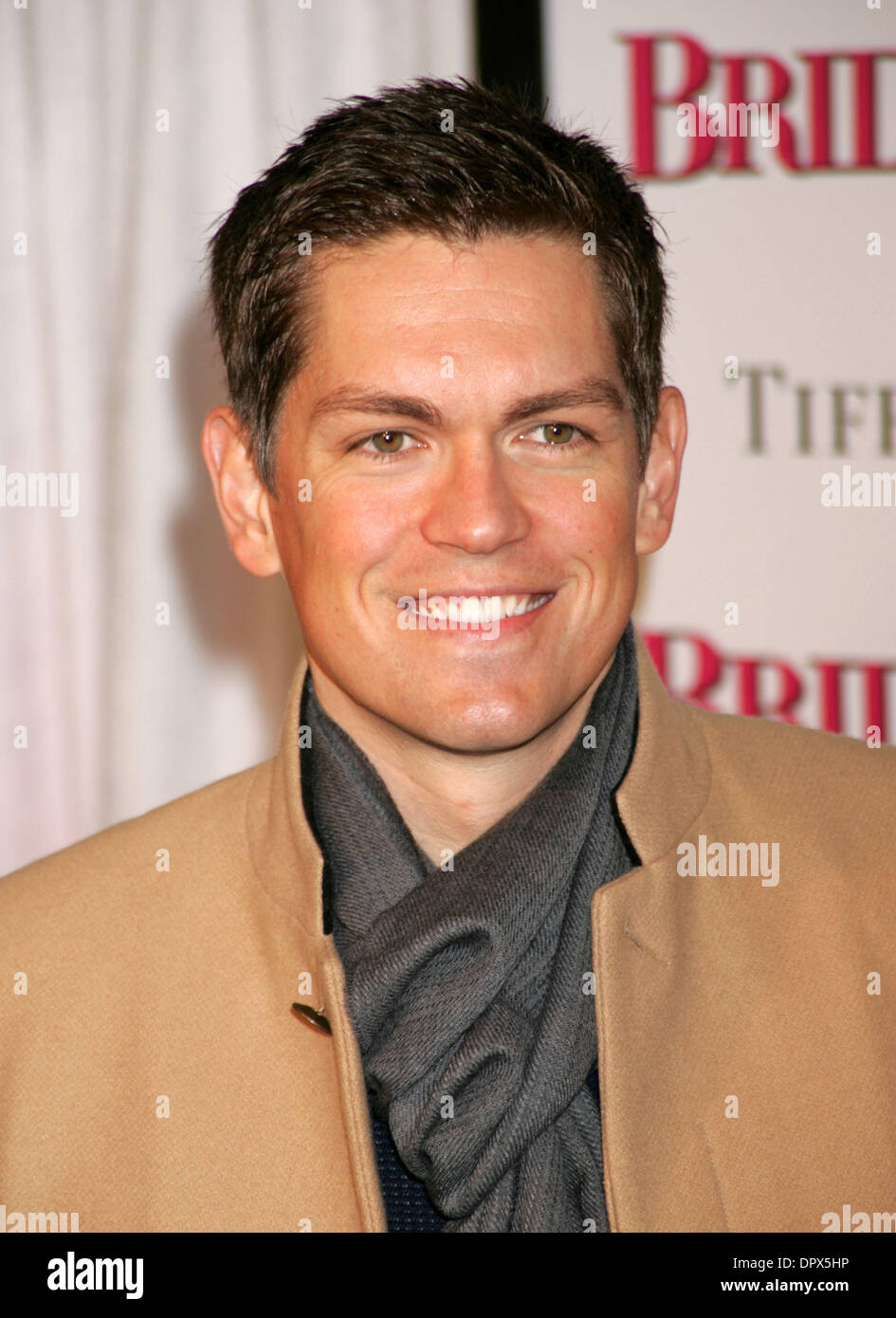Steve howey bride wars hi-res stock photography and images - Alamy