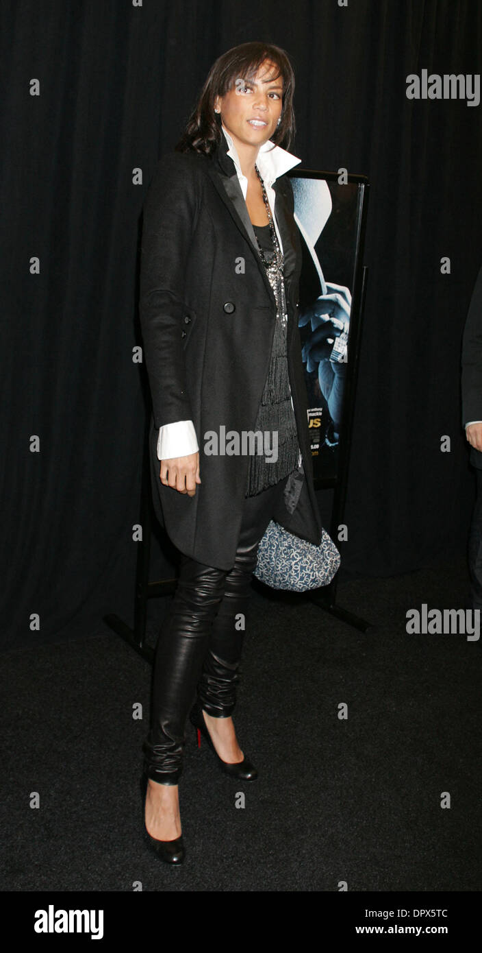 Jan 07, 2009 - New York, NY, USA - Model VERONICA WEBB at the world ...
