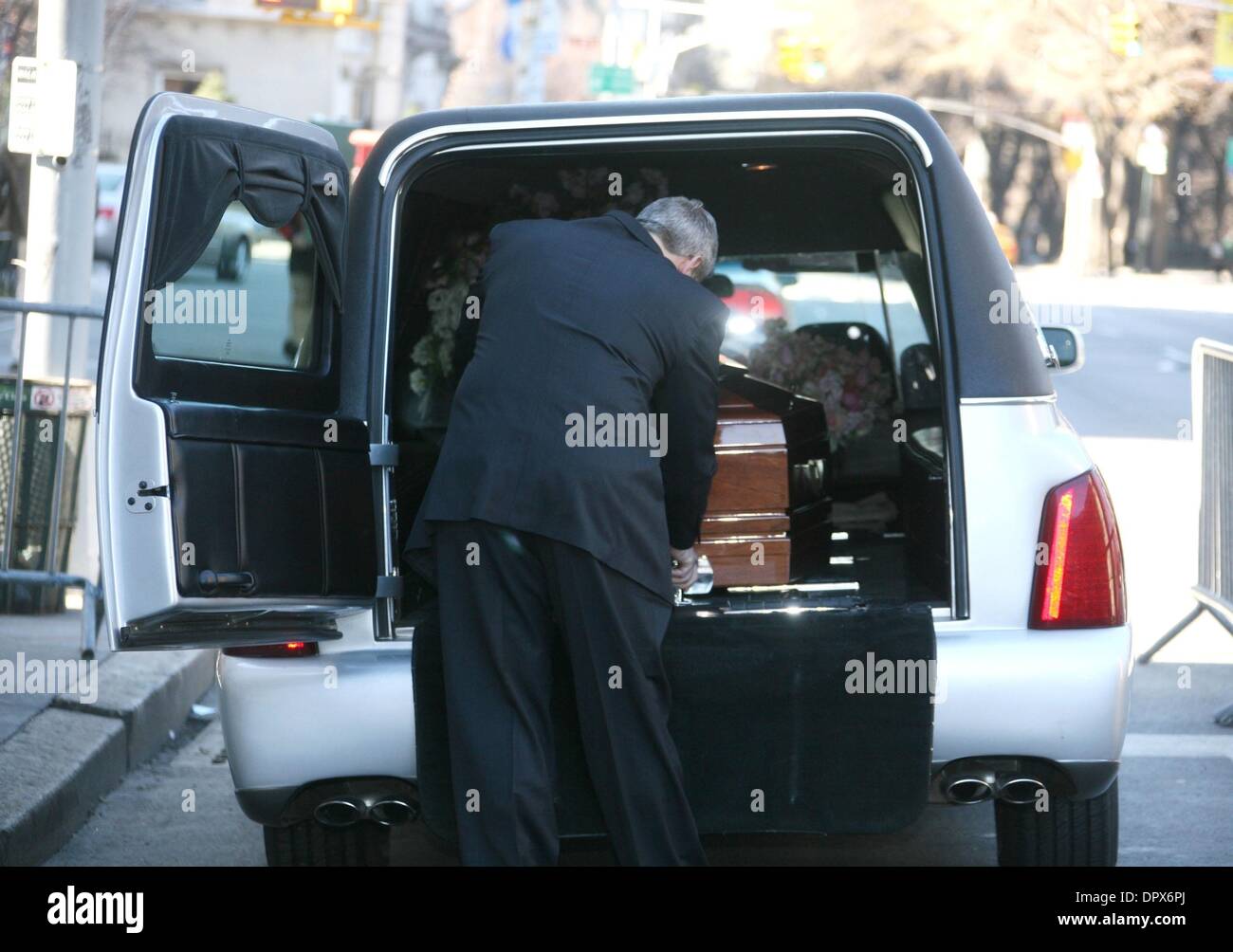 Mar 21, 2009 - New York, New York, USA - The casket containing the body ...