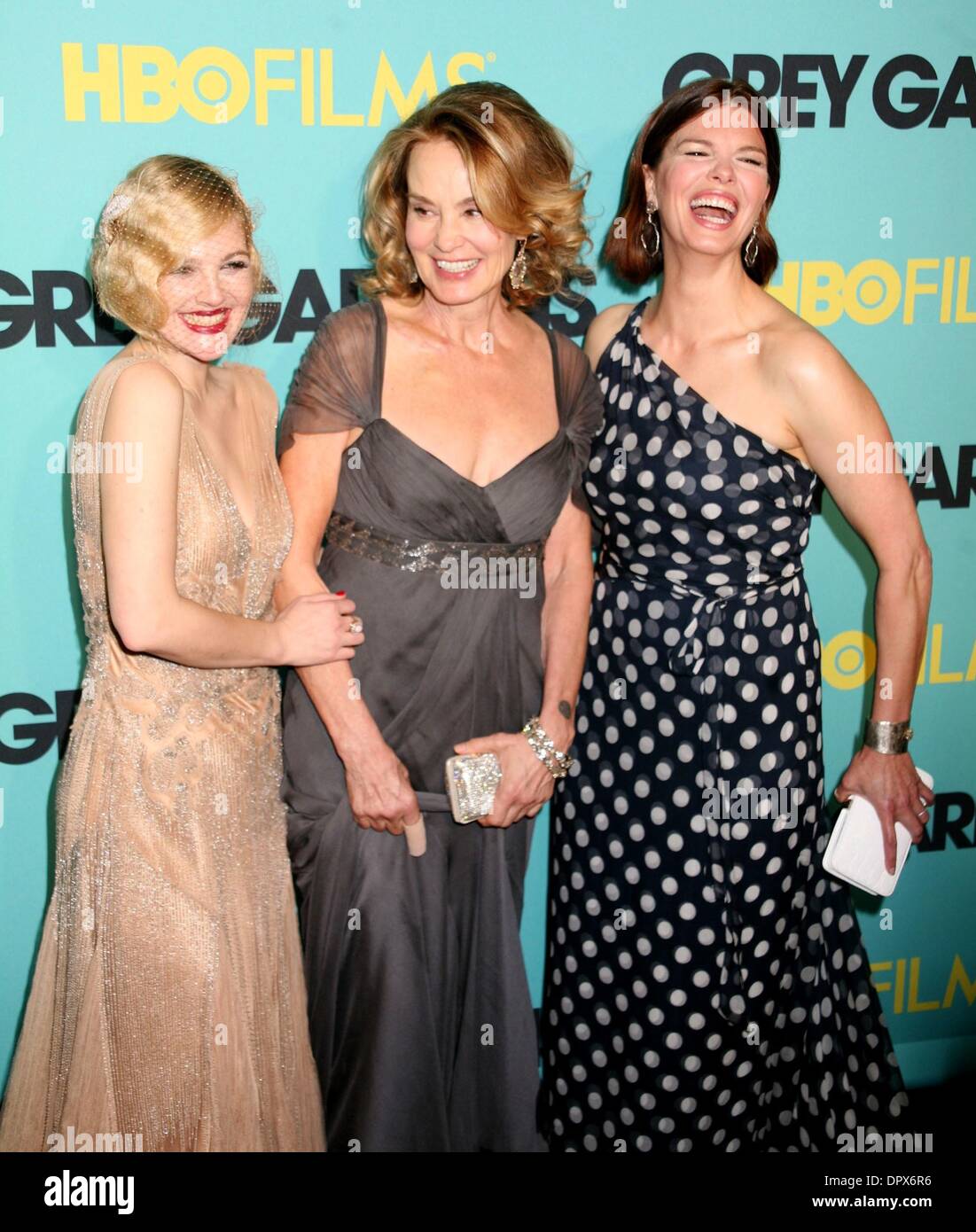 Apr 14, 2009 - New York, New York, USA - Actresses DREW BARRYMORE ...