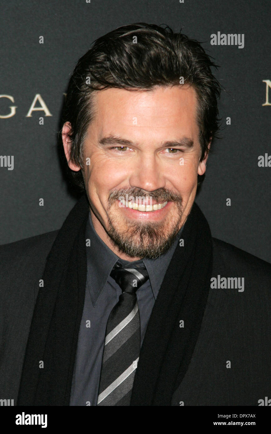 Jan 14, 2009 - New York, NY, USA - Actor JOSH BROLIN arrives for the ...