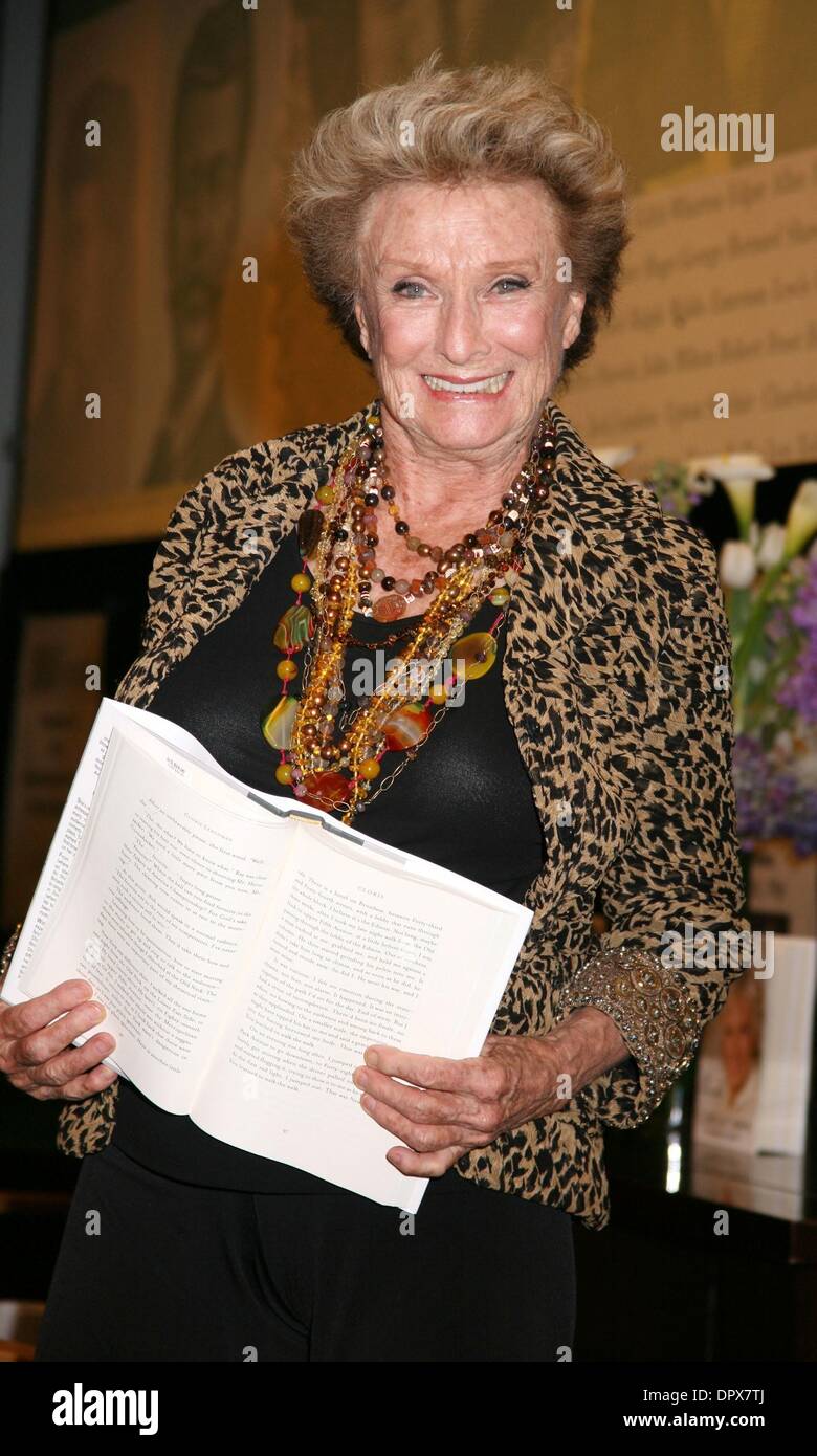 Apr 02, 2009 - New York, New York, USA - Actress CLORIS LEACHMAN ...