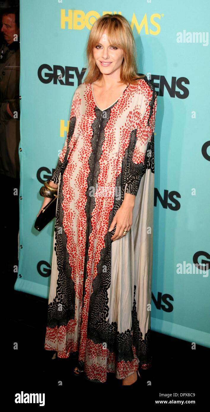 Apr 14, 2009 - New York, New York, USA - Actress MONET MAZUR at the HBO ...