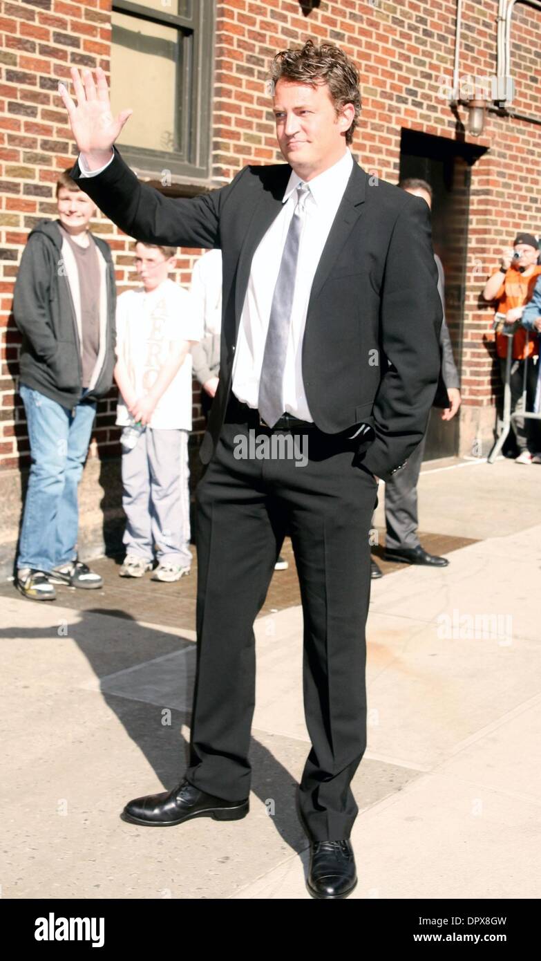 Apr 16, 2009 - New York, New York, USA - Actor MATTHEW PERRY at his ...