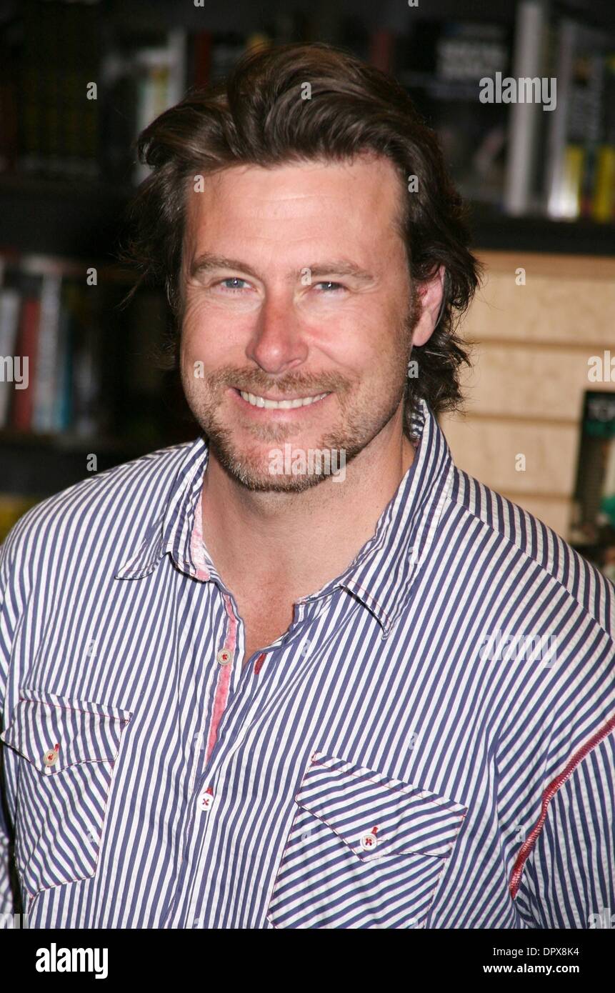 Apr 17, 2009 - New York, New York, USA - Actor DEAN MCDERMOTT promotes ...
