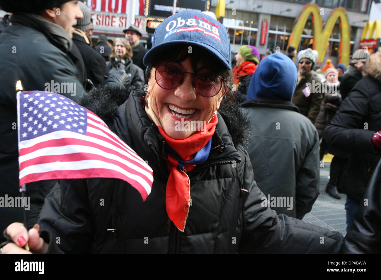 Jan 20, 2009 - New York, New York, USA - New Yorker's watching the ...