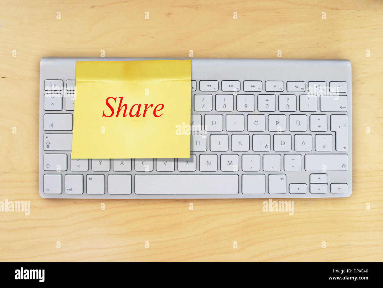 Internet note hi-res stock photography and images - Alamy