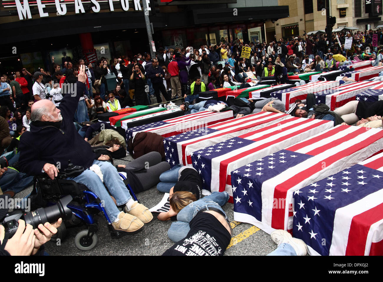 Mar 21, 2009 - Hollywood, California, USA - A large anti-war protest ...
