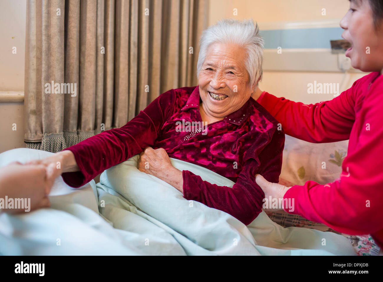 Chinese family seven people hi-res stock photography and images - Alamy