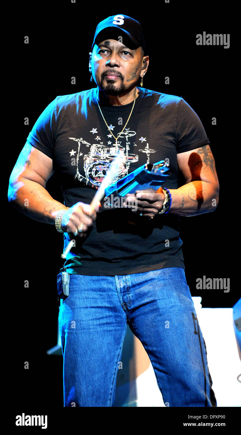 Feb 24, 2009 - Chapel Hill, North Carolina, USA - Singer AARON NEVILLE ...