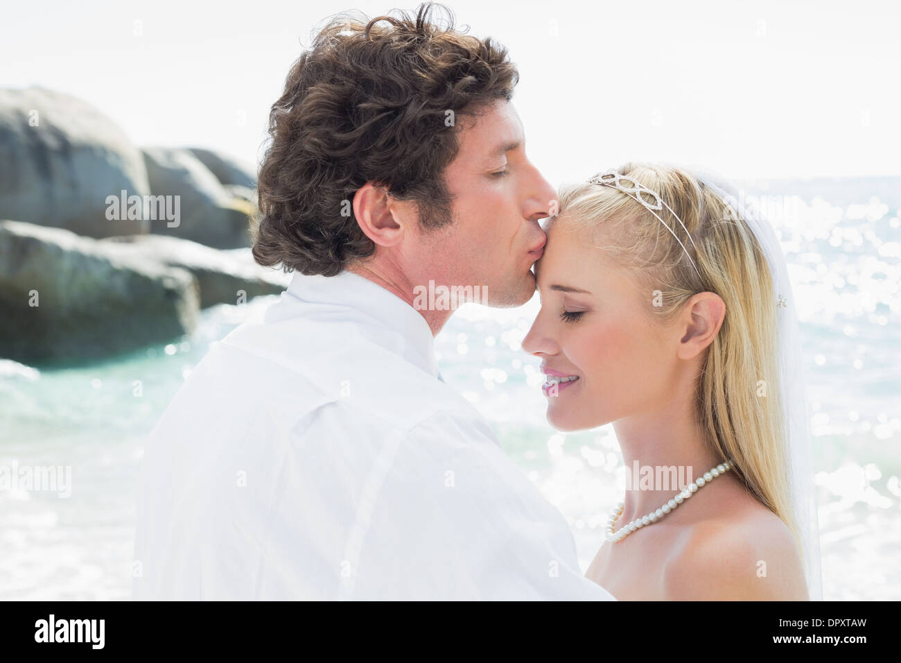 Kiss on forehead hi-res stock photography and images - Alamy