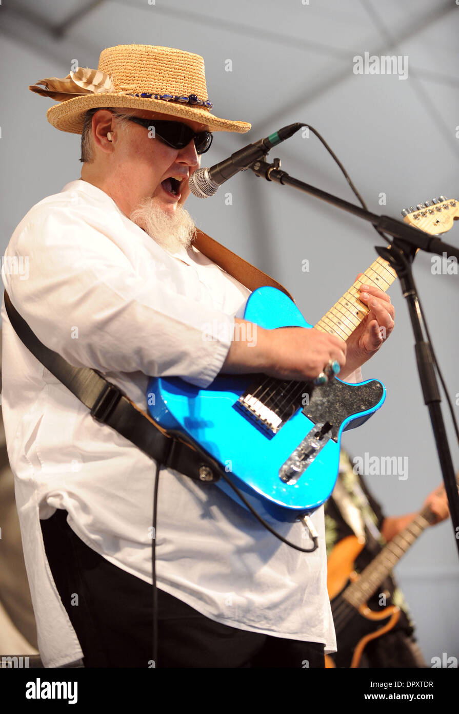 May 02, 2009 - New Orleans, Louisiana, USA - Blues Guitarist BRYAN LEE ...