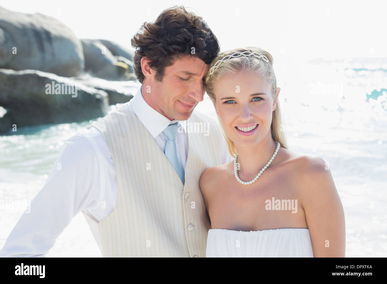 Happy bride and groom hi-res stock photography and images - Alamy