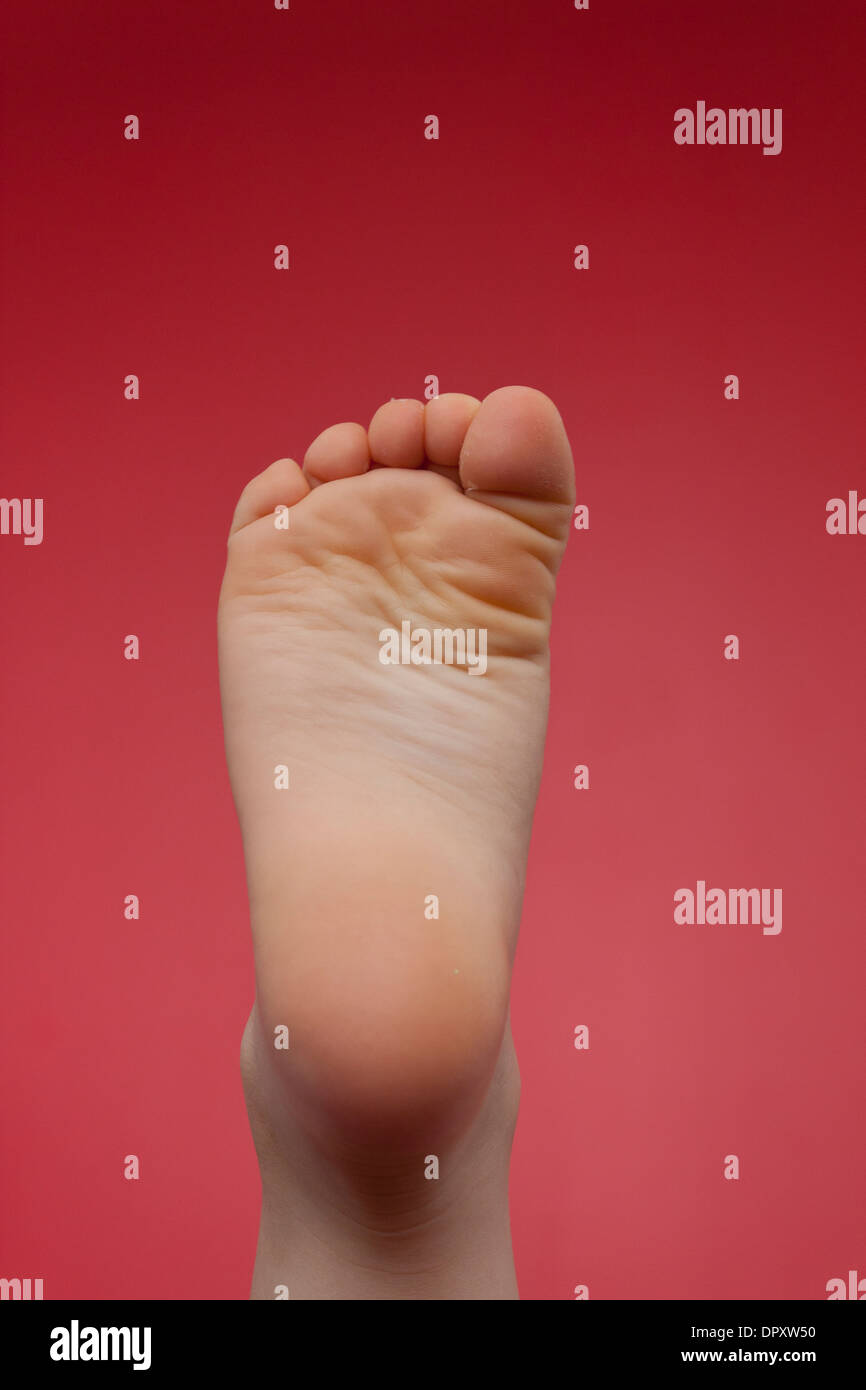 Child Toes High Resolution Stock Photography and Images - Alamy