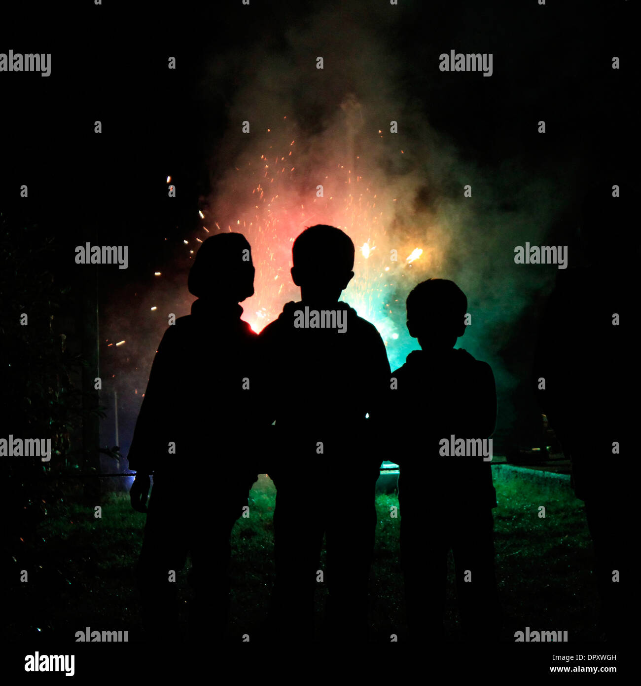 Children silhouette party hi-res stock photography and images - Alamy