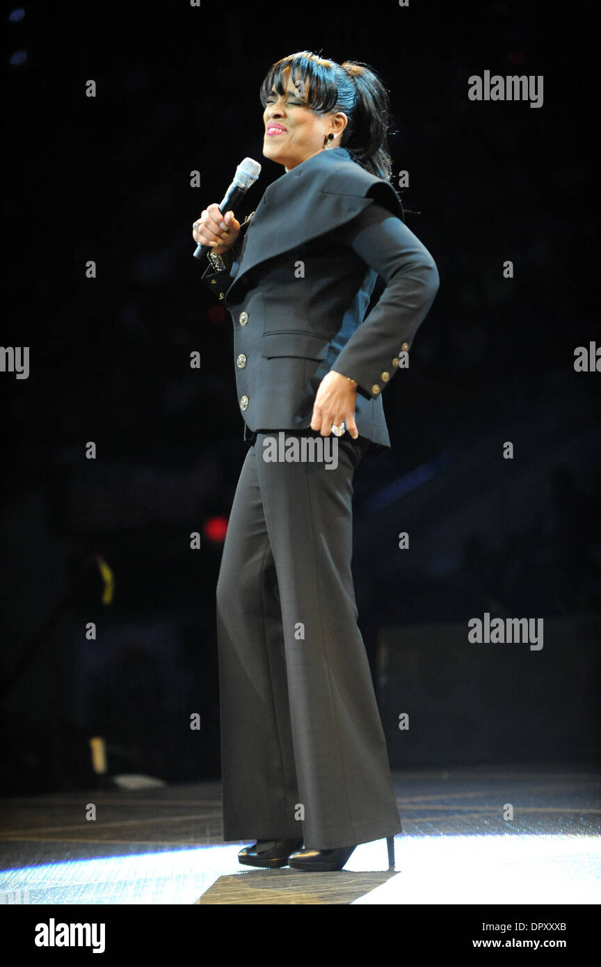 Vickie winans hi-res stock photography and images - Alamy