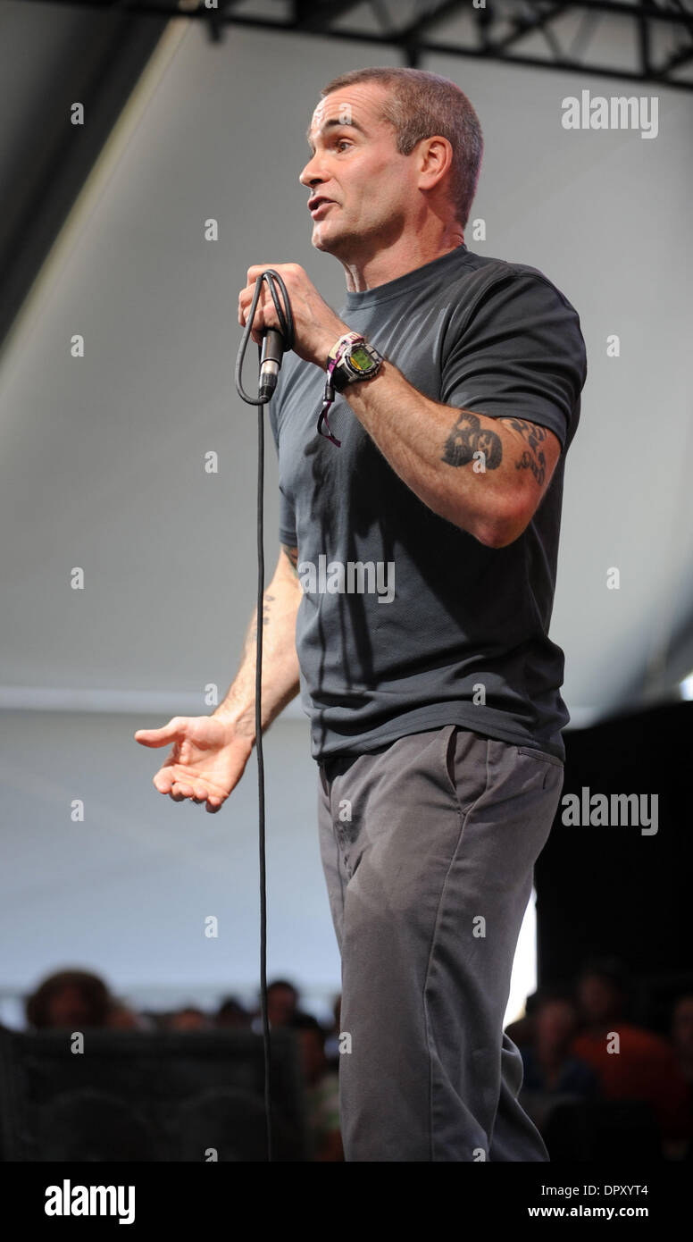 Apr 18, 2009 - Indio, California, USA - Singer HENRY ROLLINS performs ...