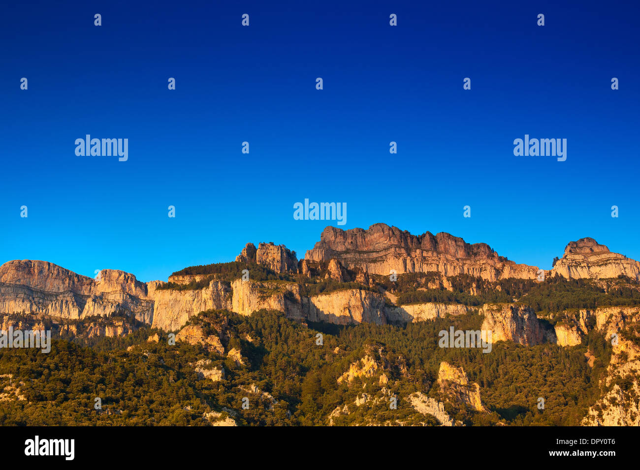 Sky blue pyrenees mountains hi-res stock photography and images - Alamy