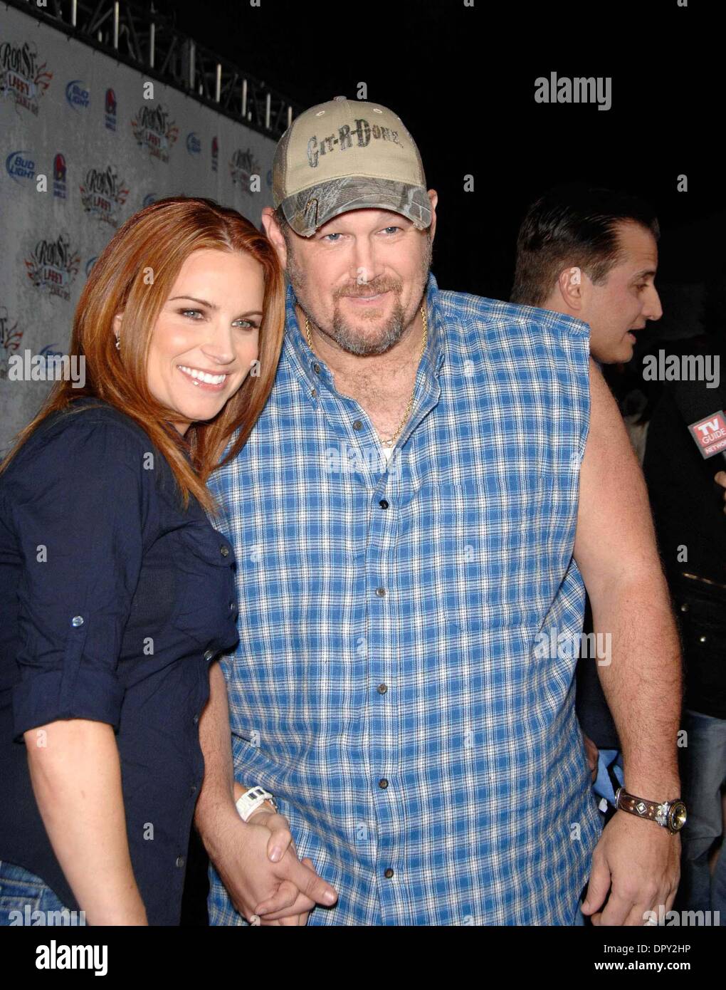 Cara Whitney and Larry the Cable Guy during the Comedy Central Roast of LARRY THE CABLE GUY ...