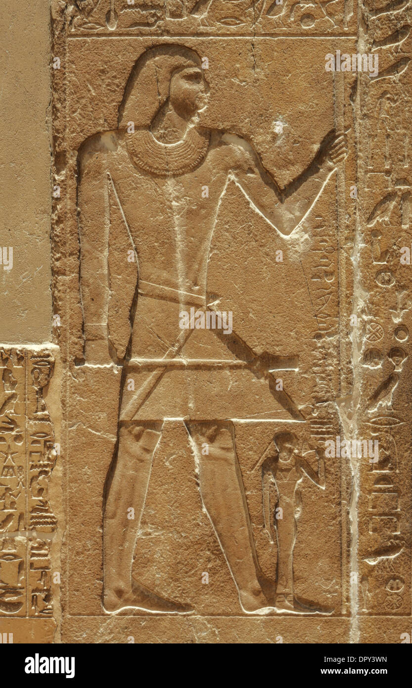 Egyptian hieroglyphics pyramid hi-res stock photography and images - Alamy