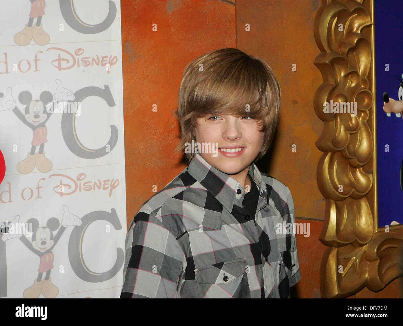 K61297RM.The Cast Of ''The Suite Life On Deck'' Meet Fans At The World ...