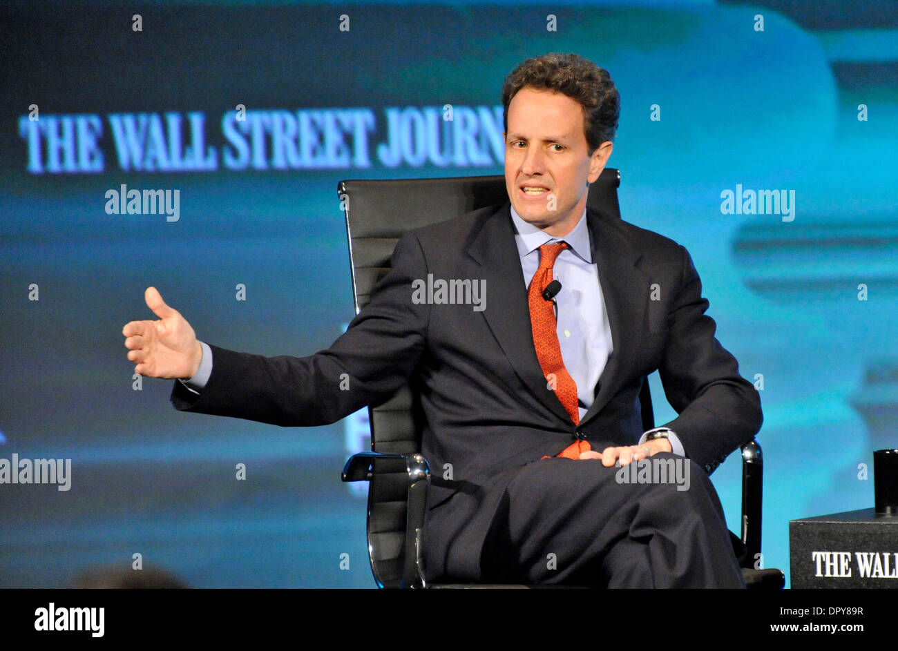 Speaks with timothy geithner hi-res stock photography and images - Alamy
