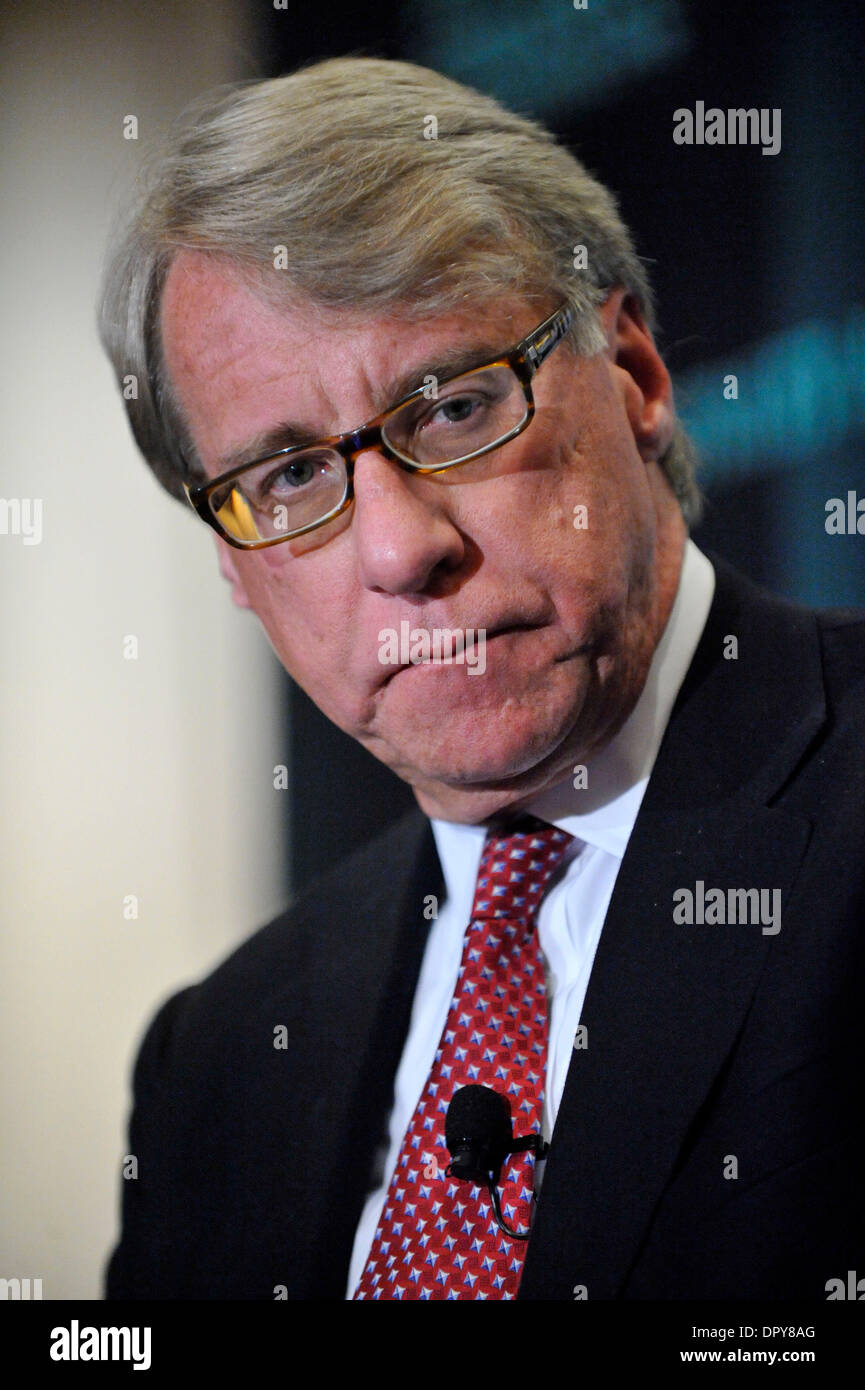 Short of stocks hi-res stock photography and images - Alamy