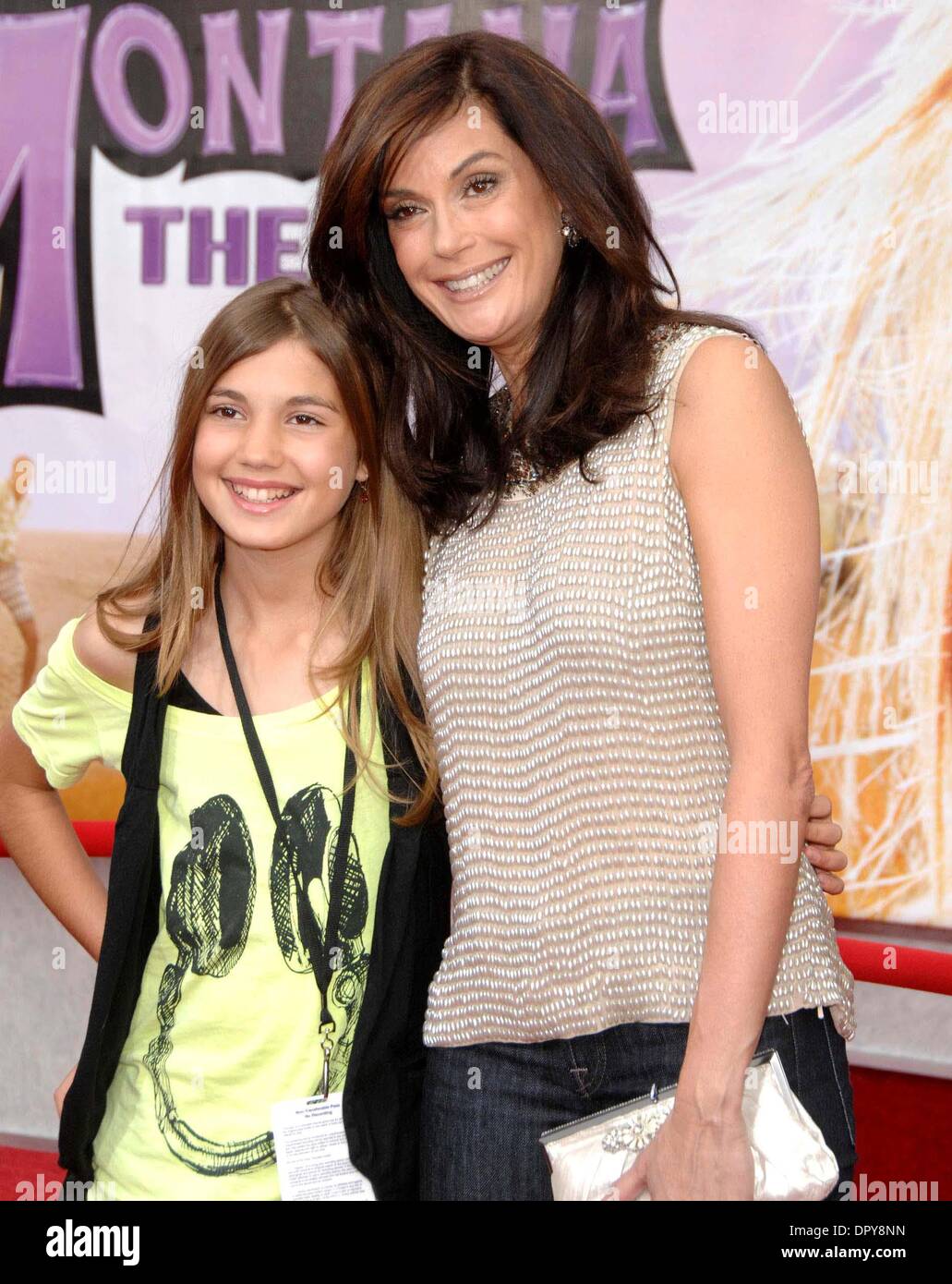 Emerson Tenney and TERI HATCHER during the premiere of the new movie ...