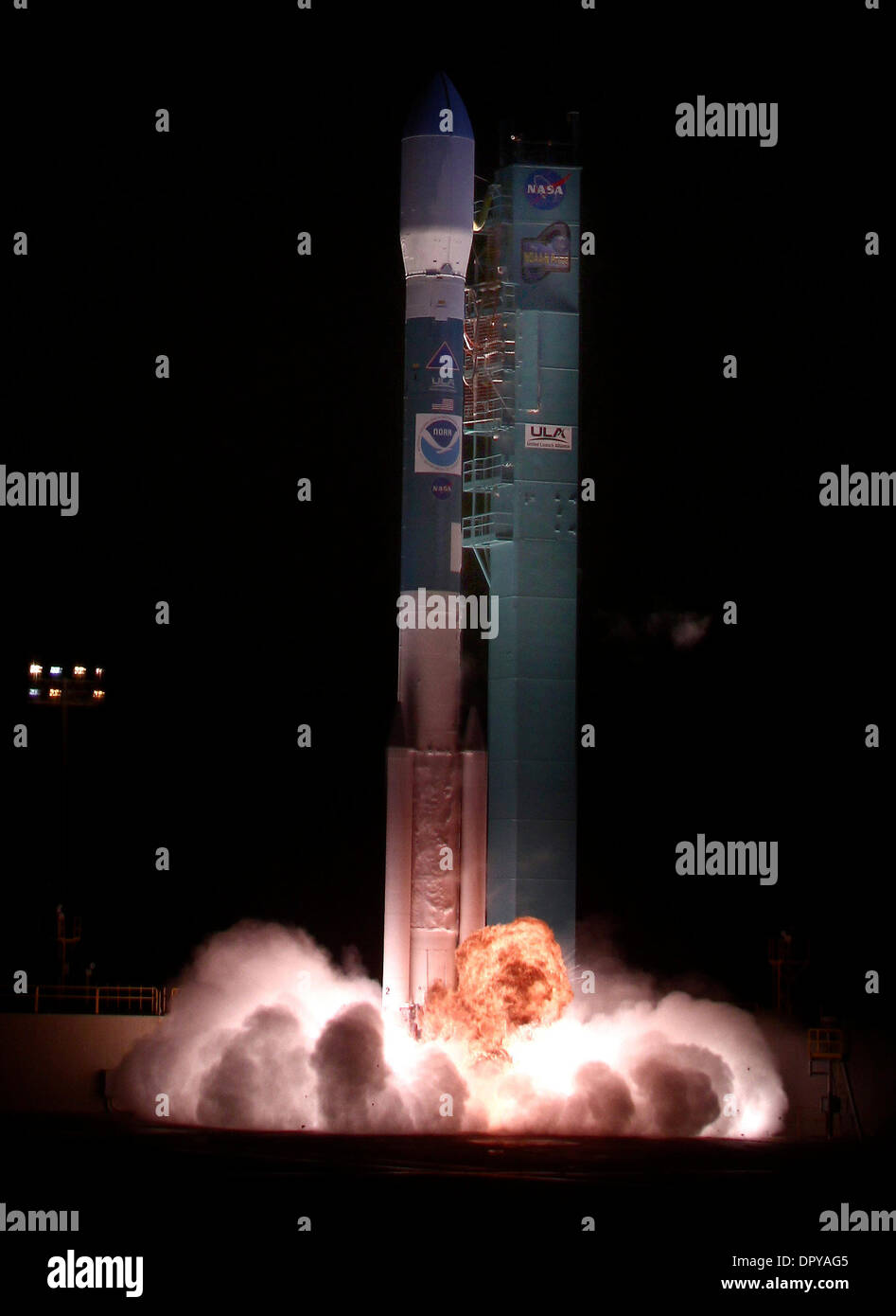 Boeing delta ii hi-res stock photography and images - Alamy