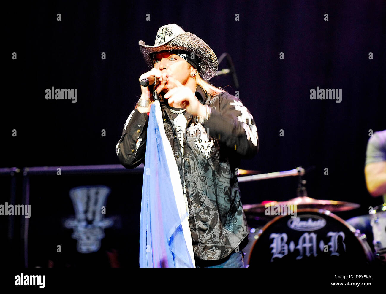 Along came love show hi-res stock photography and images - Alamy