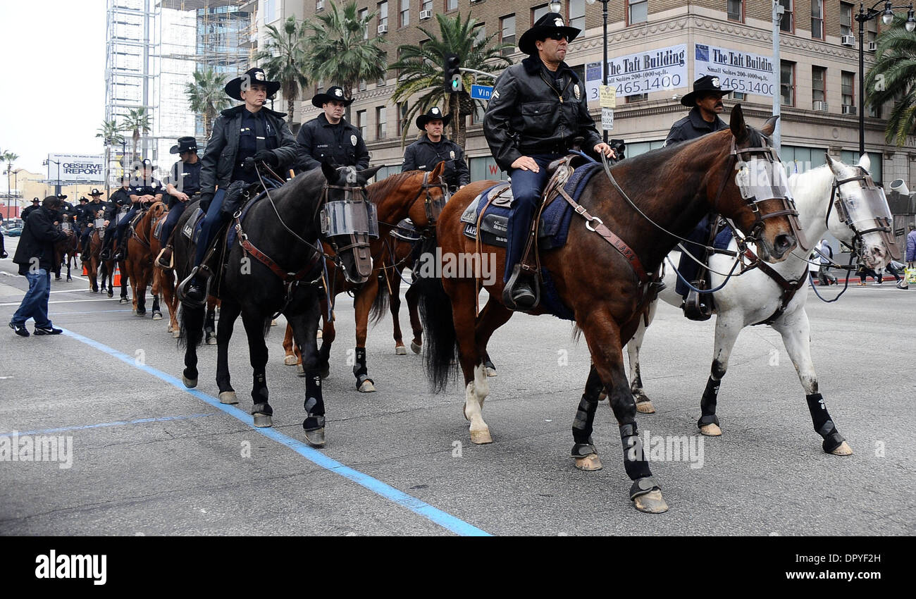 Lapd horses on street High Resolution Stock Photography and Images - Alamy