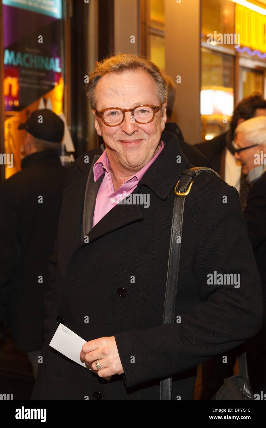 New York, NY, USA. 16th Jan, 2014. Edward Hibbert at arrivals for ...