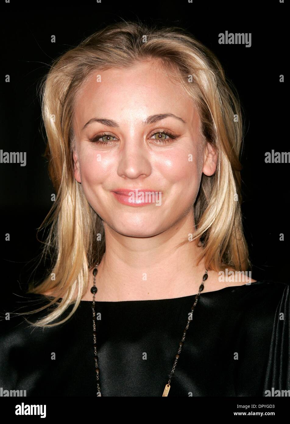 Kaley cuoco headshot hi-res stock photography and images - Alamy