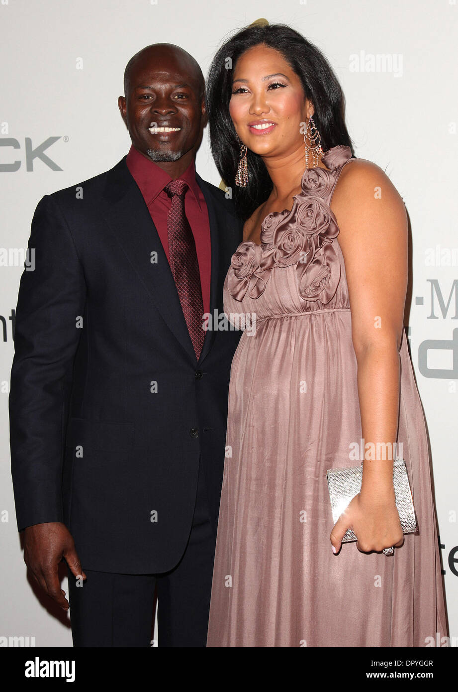 Feb 7, 2009 - Beverly Hills, California, USA - Actor DJIMON HOUNSOU ...