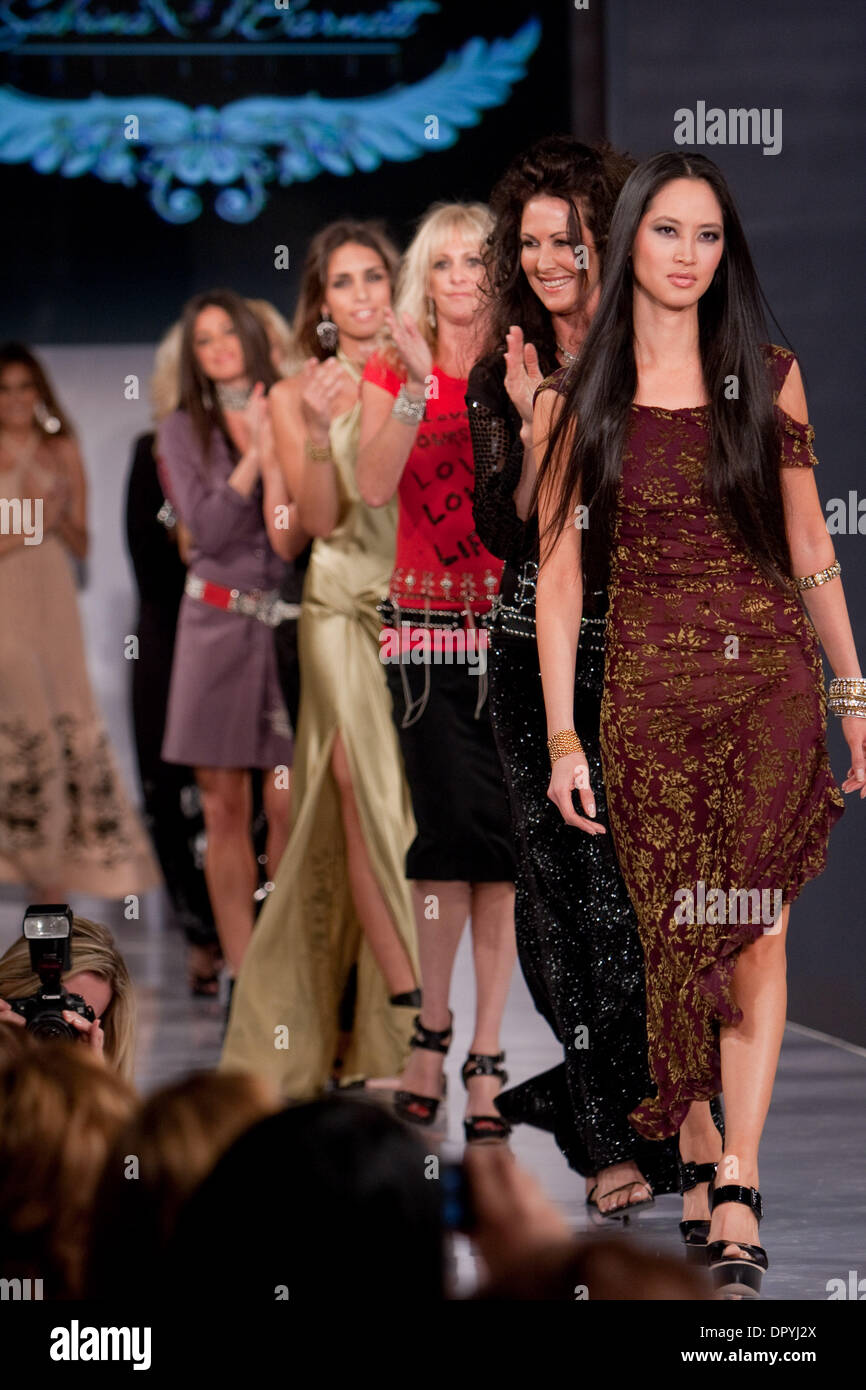 Mar 19, 2009 - Miami, FL, USA - Sabrina Barnett Collection Fashion ...