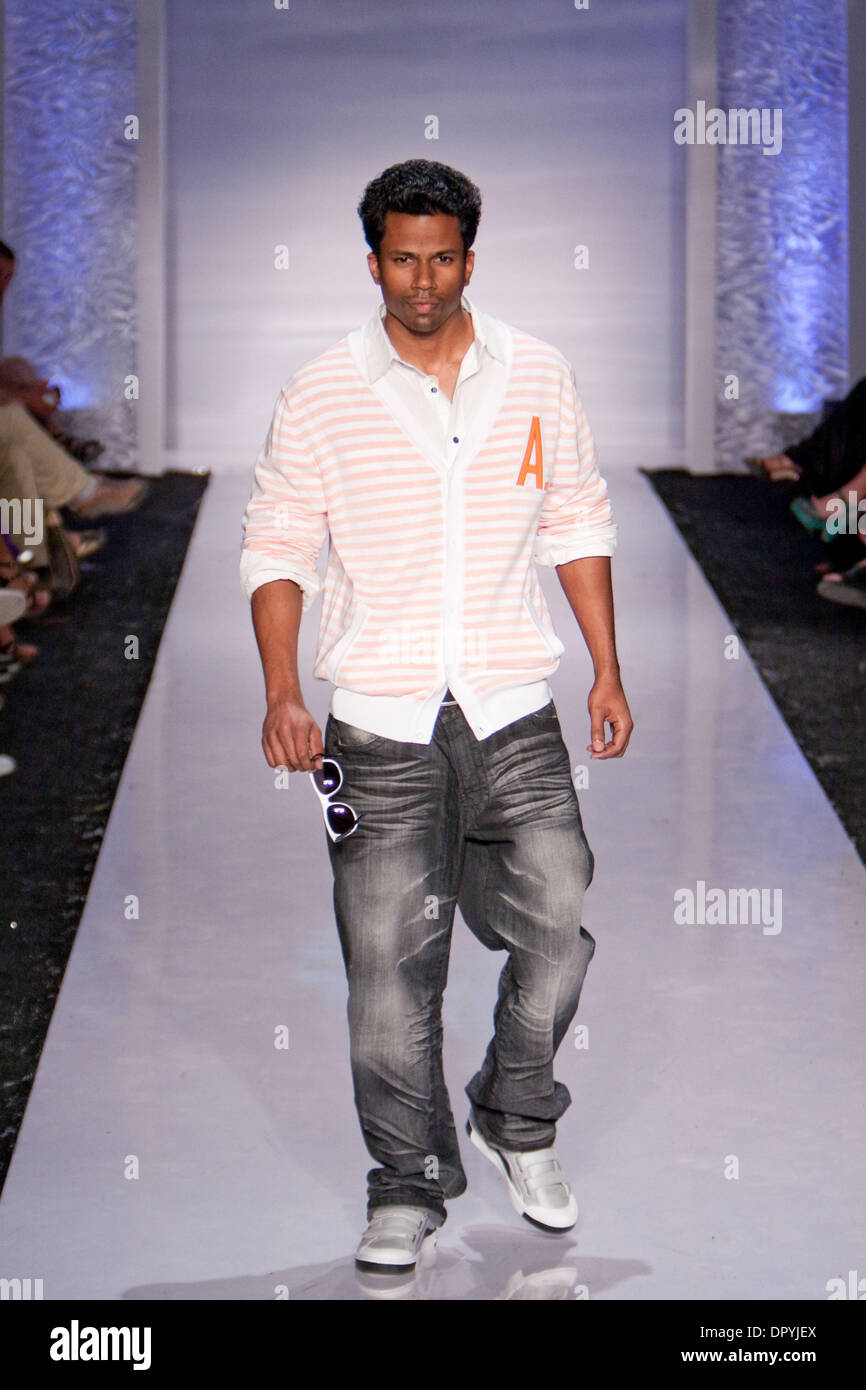 Mar 28, 2009 - Miami Beach, Florida, USA - A model walking the runway ...