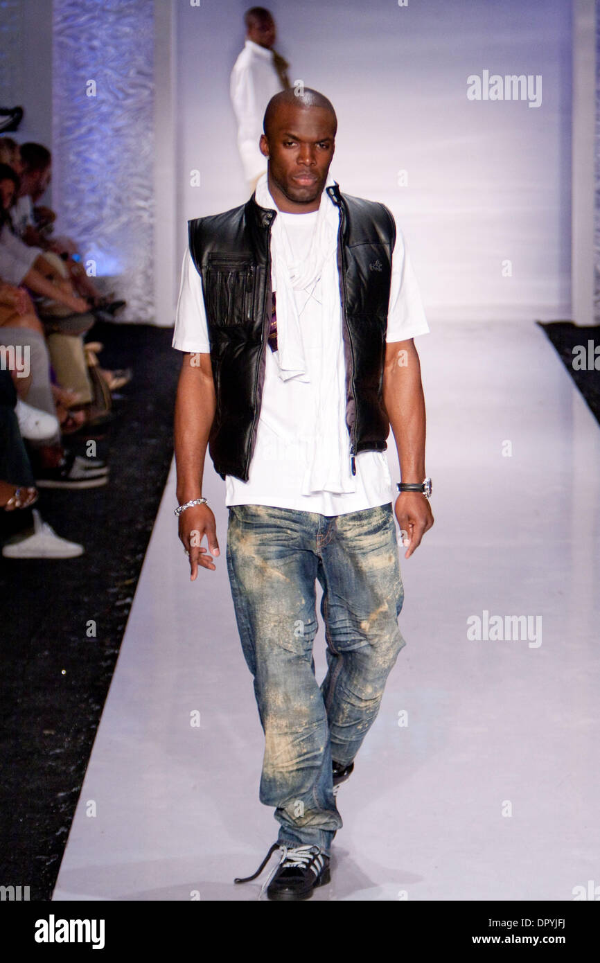 Mar 28, 2009 - Miami Beach, Florida, USA - A model walking the runway ...