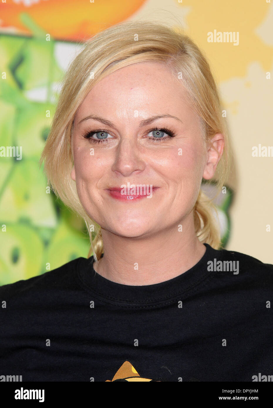 Mar 28, 2009 - Westwood, California, USA - Actress AMY POEHLER arriving ...