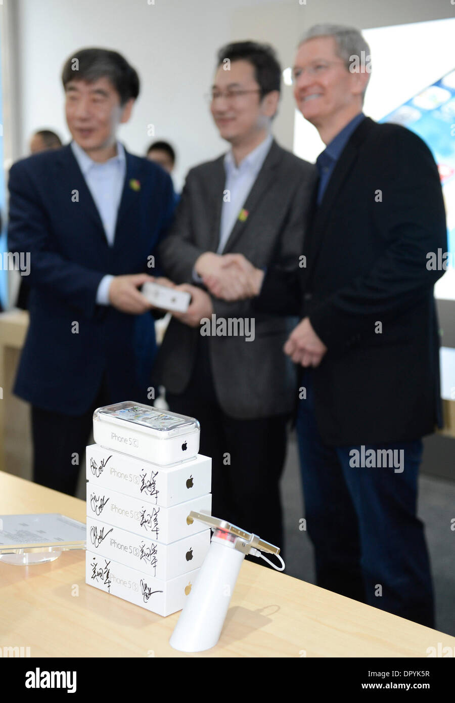 Iphone 17 models hi-res stock photography and images - Alamy