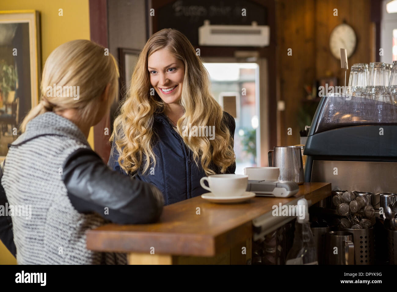 People counter hi-res stock photography and images - Alamy