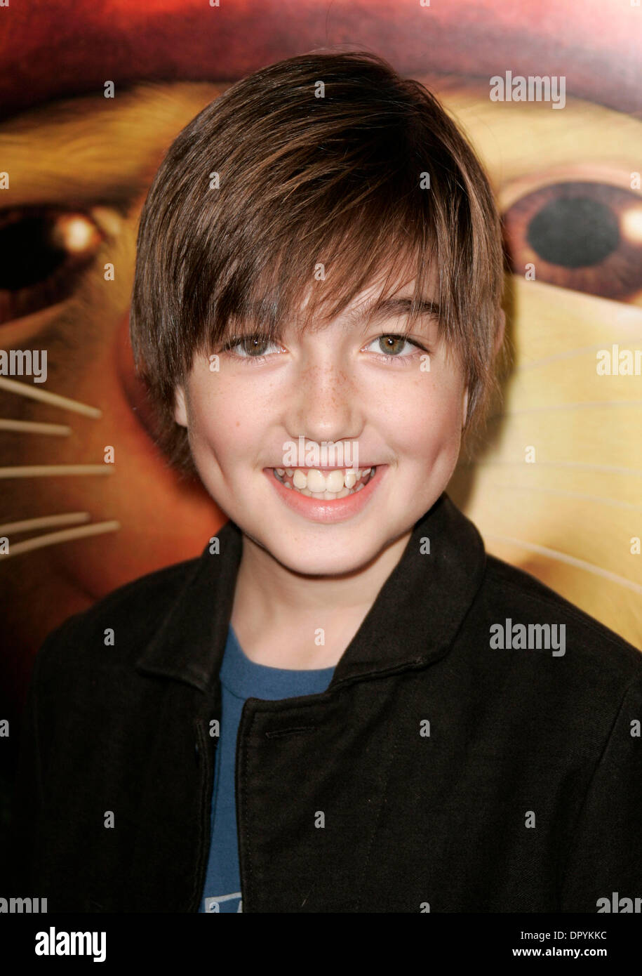 Dec 7, 2008 - Hollywood, California, USA - Actor FIELD CATE arriving to ...